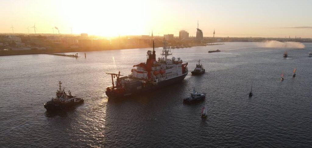 Polarstern returns after groundbreaking Arctic expedition ...
