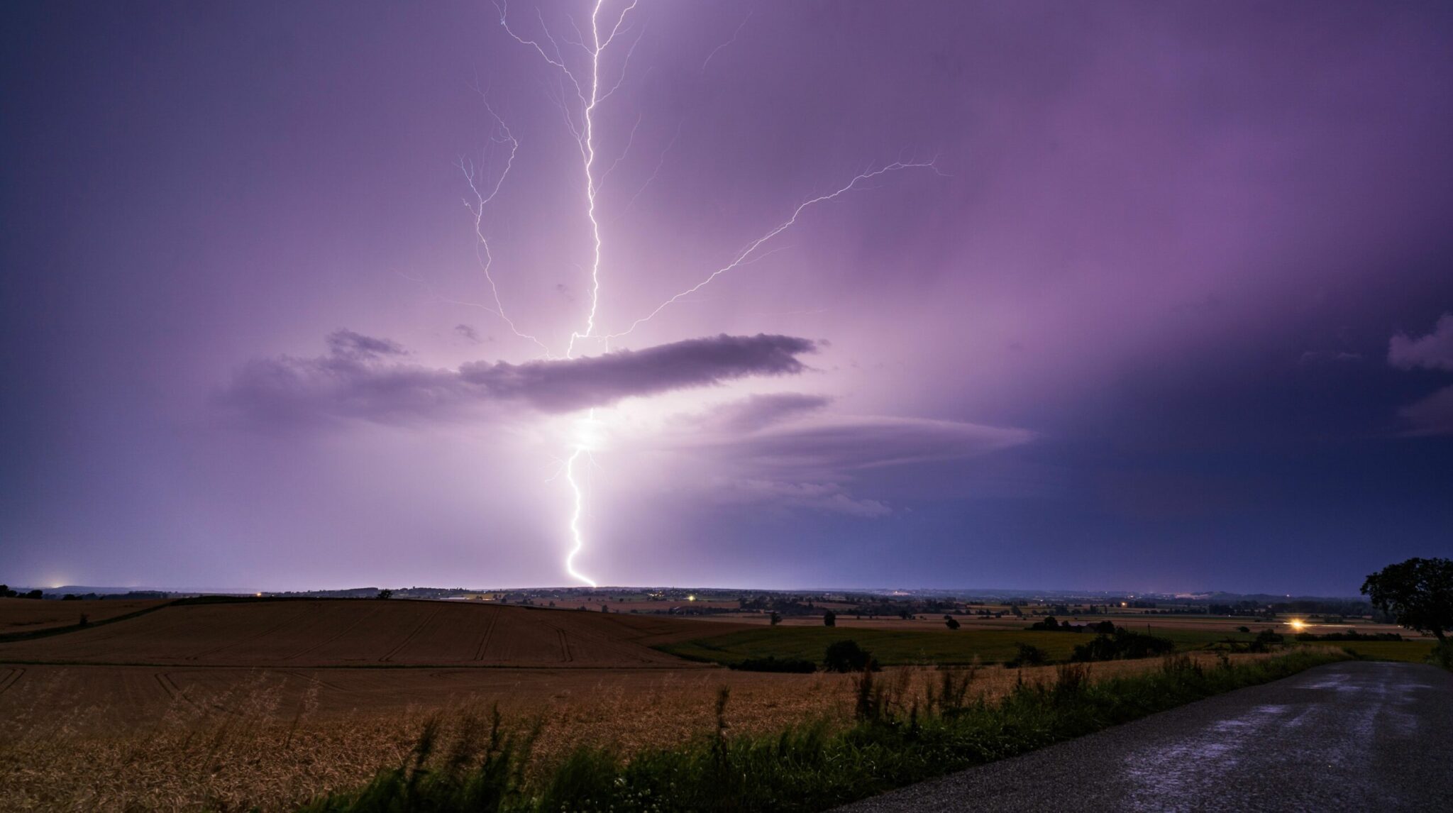 AI model predicts lightning-induced wildfires with 90% accuracy | Meteorological Technology ...